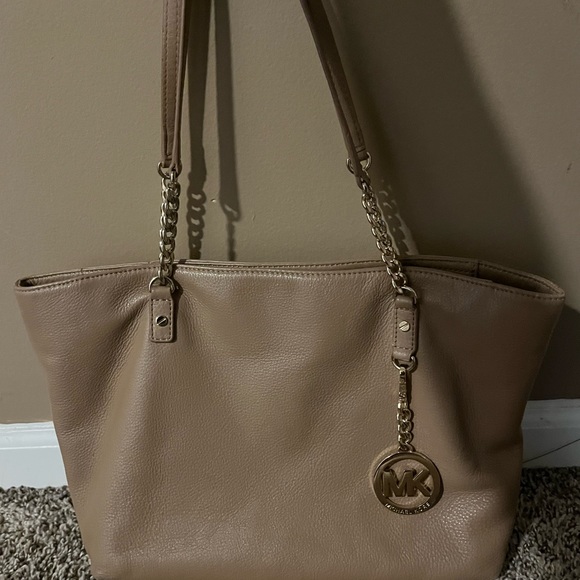MICHAEL Michael Kors | Bags | Michael Kors Pebble Leather Bag | Poshmark
